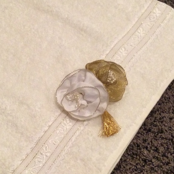 Fieldcrest | Bath | Nwt Set Of 2 Fieldcrest Decorative Towels | Poshmark